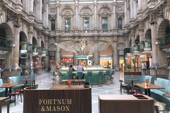 ザ・フォートナムズ・バー＆レストラン @ ザ・ロイヤル・エクスチェンジ The Fortnum's Bar & Restaurant at ...